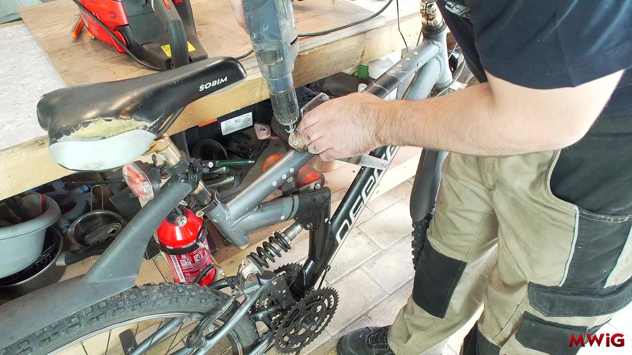 Air Bike - Propeller powered bike - One News Page VIDEO