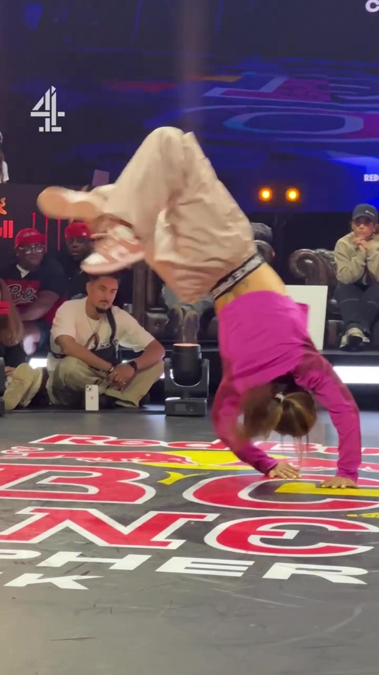 Break Dancing - amazing skills - One News Page VIDEO