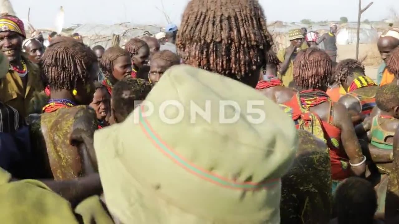 apply feces used as beauty rituals and fertility - One News Page VIDEO