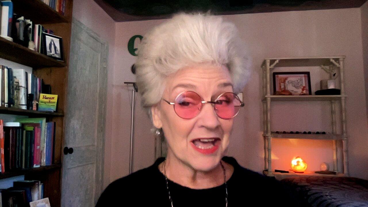 Lady Melody reads Order of the Phoenix-episode - One News Page VIDEO