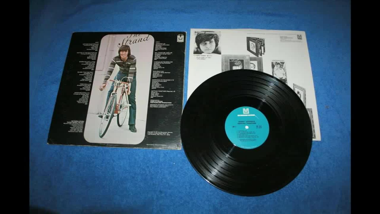 December 25, 1971 - 'Getting Together' - One News Page VIDEO