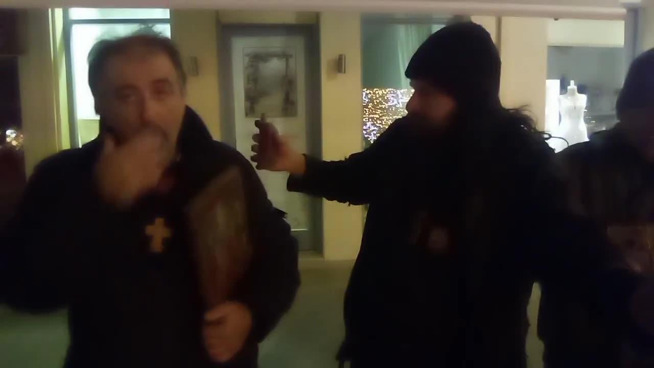 ΣΟΎ ΔΕΊΧΝΟΥΝ ΜΕ ΑΚΡΊΒΕΙΑ - One News Page VIDEO