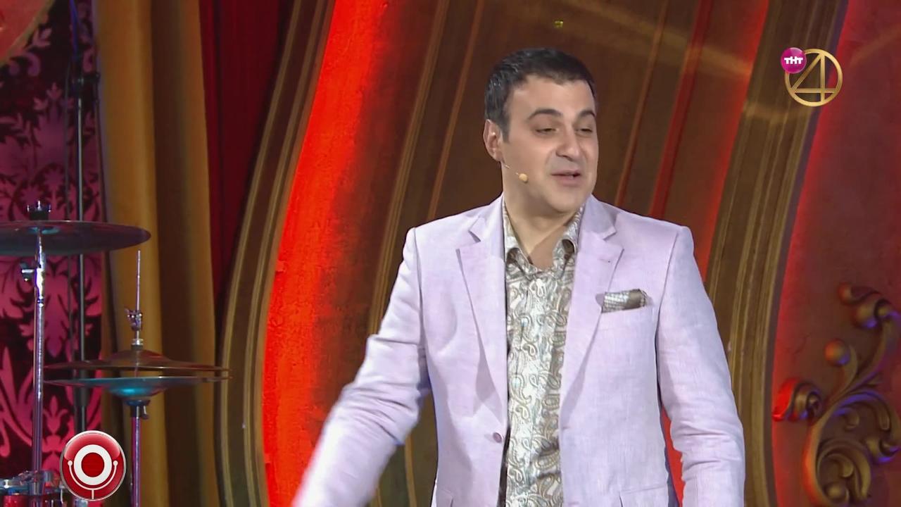 RU: Comedy Club: Viktor Vasiliev - Photoidiocies - One News Page VIDEO