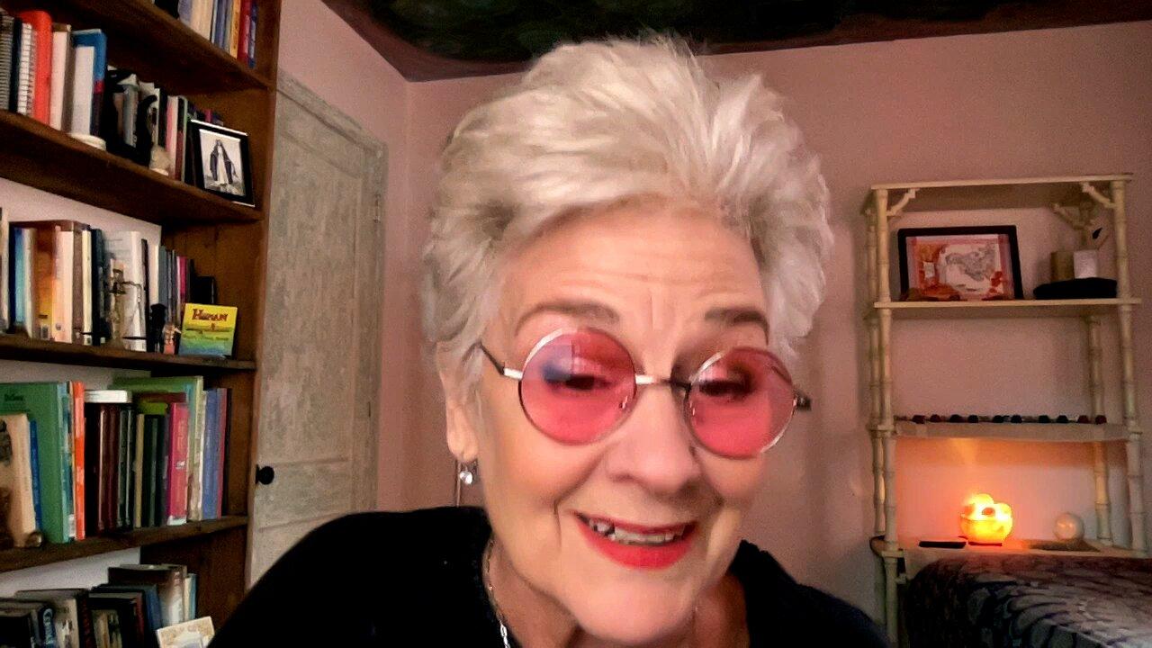 Lady Melody reads Order of the Phoenix-episode - One News Page VIDEO