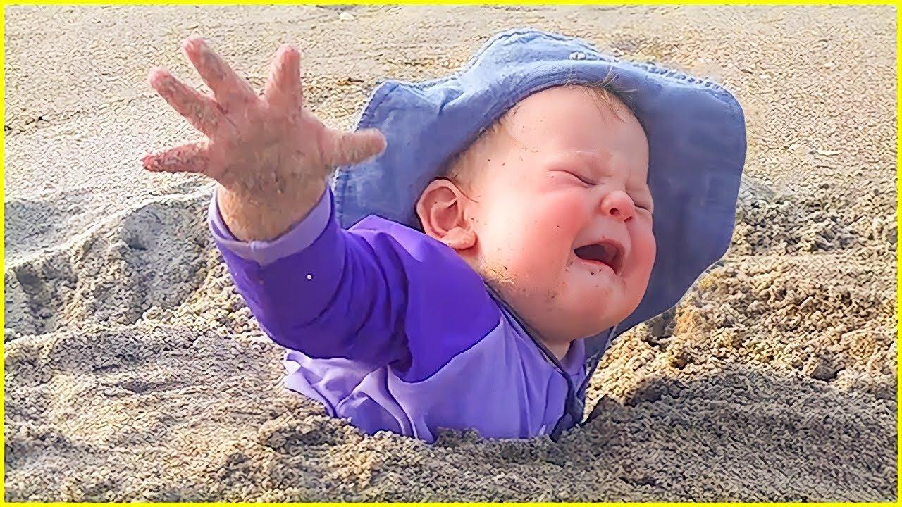 Funny Baby's Reaction On The Beach __ - One News Page VIDEO