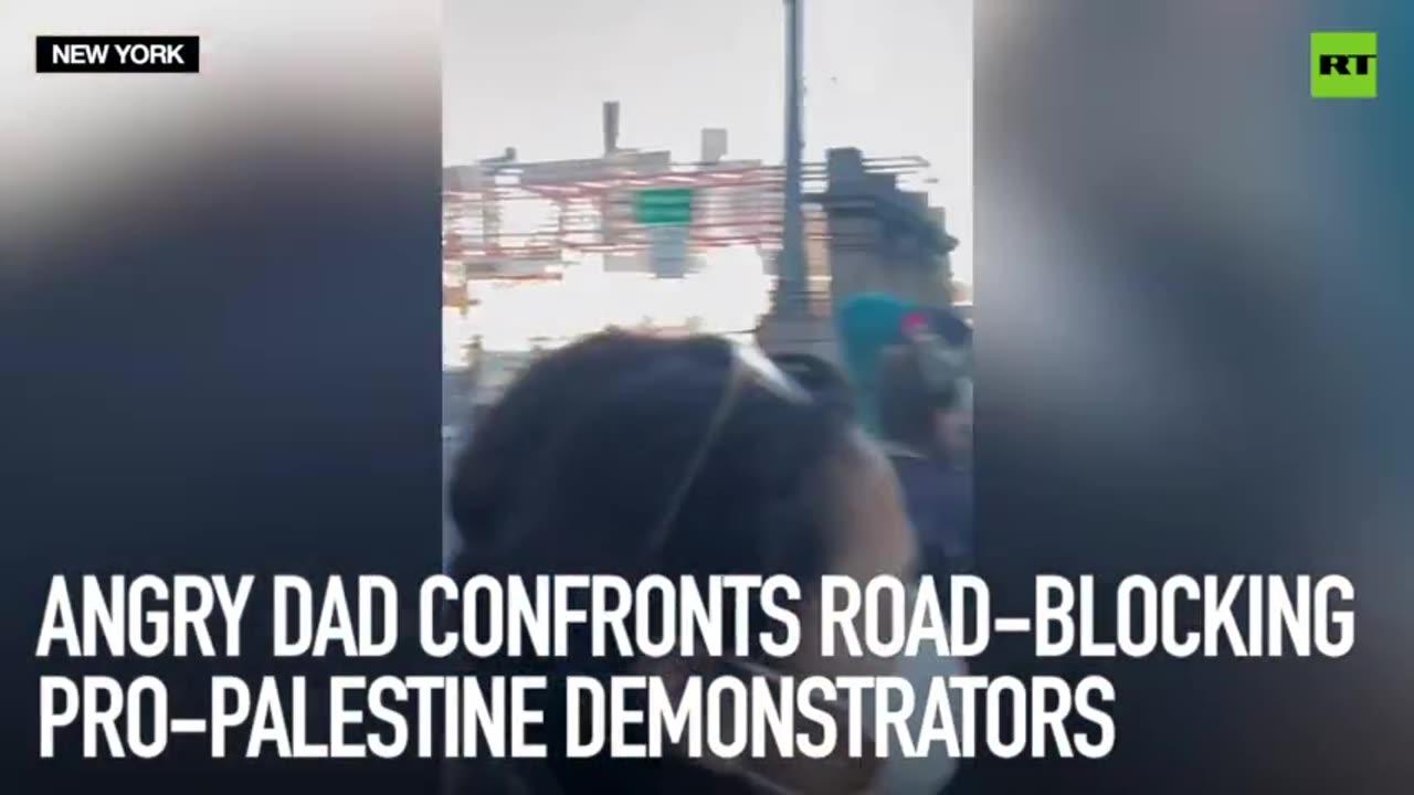 Angry dad confronts road-blocking pro-Palestine - One News Page VIDEO