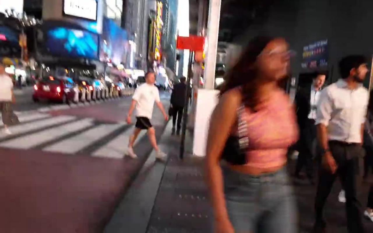 Times Square NYC - One News Page VIDEO Times Square NYC - One News Page VIDEO