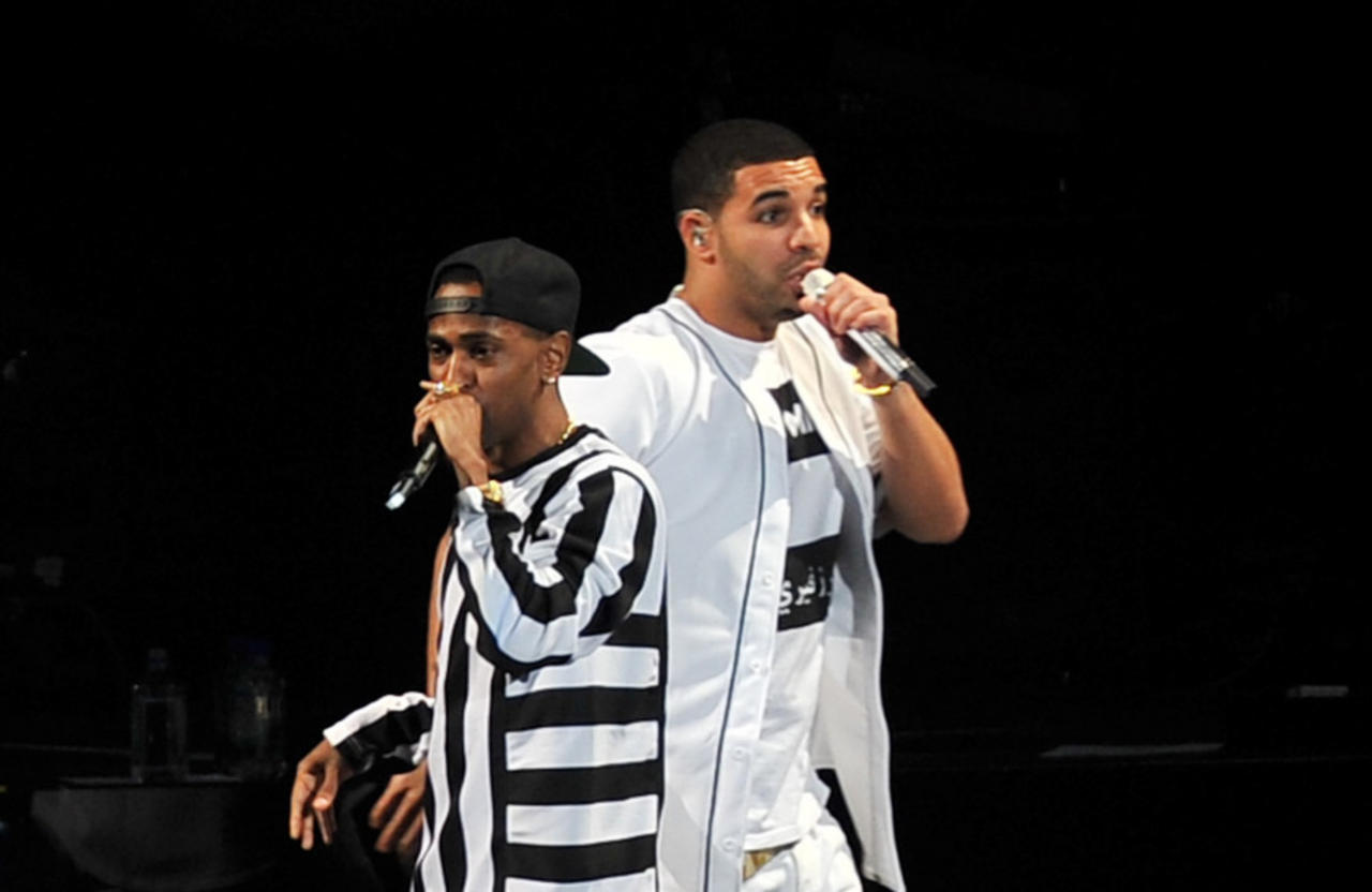 Drake and J. Cole's tour has been delayed - One News Page VIDEO
