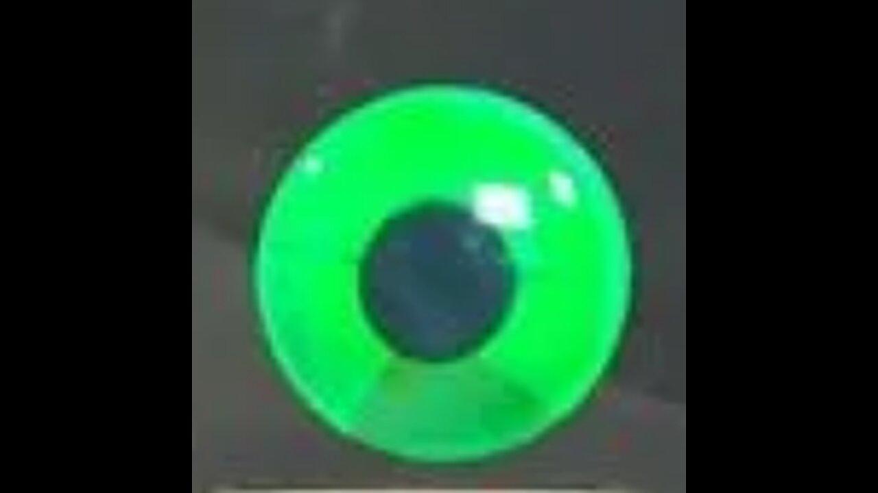 Antique radio "Tuning eye" - One News Page VIDEO