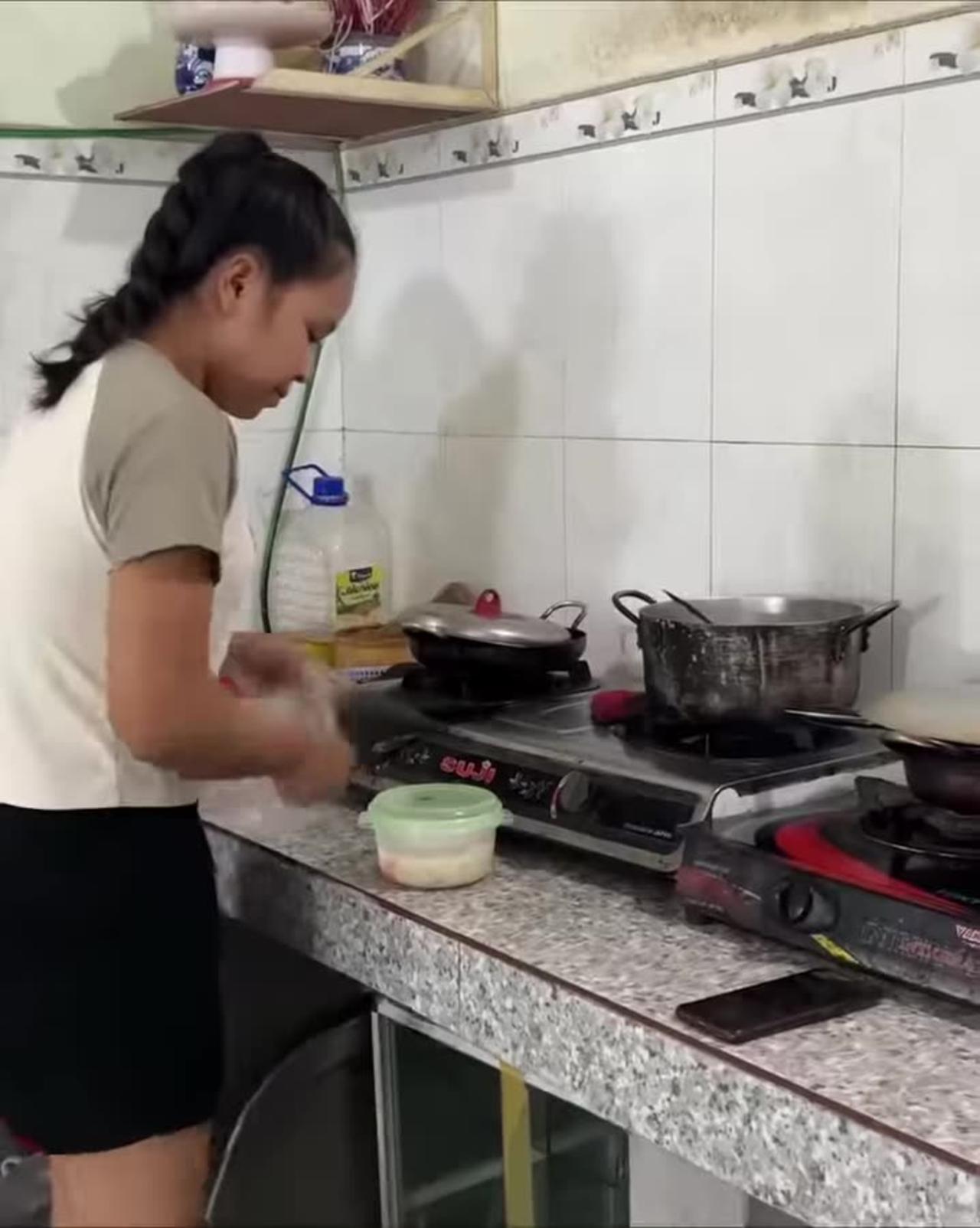 Super smart! CUTIS takes care of dad in the most - One News Page VIDEO