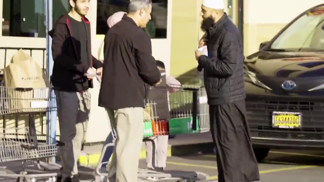 Muslim Asking Strangers For Food Then Paying One News Page Video