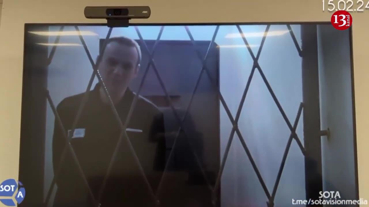 Navalny's image from trial a day ago - he - One News Page VIDEO
