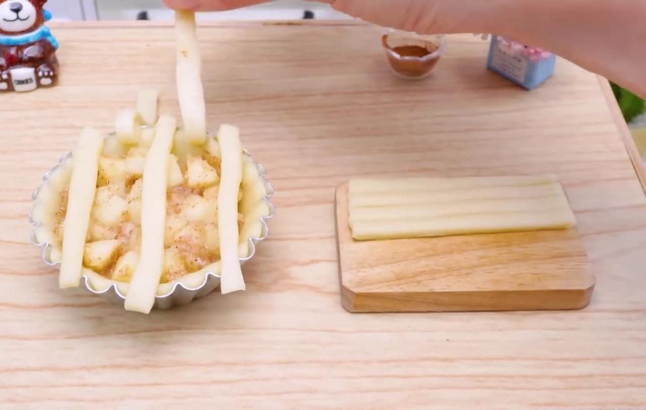 "Tiny Pie Delights: Bite-sized treats that - One News Page VIDEO