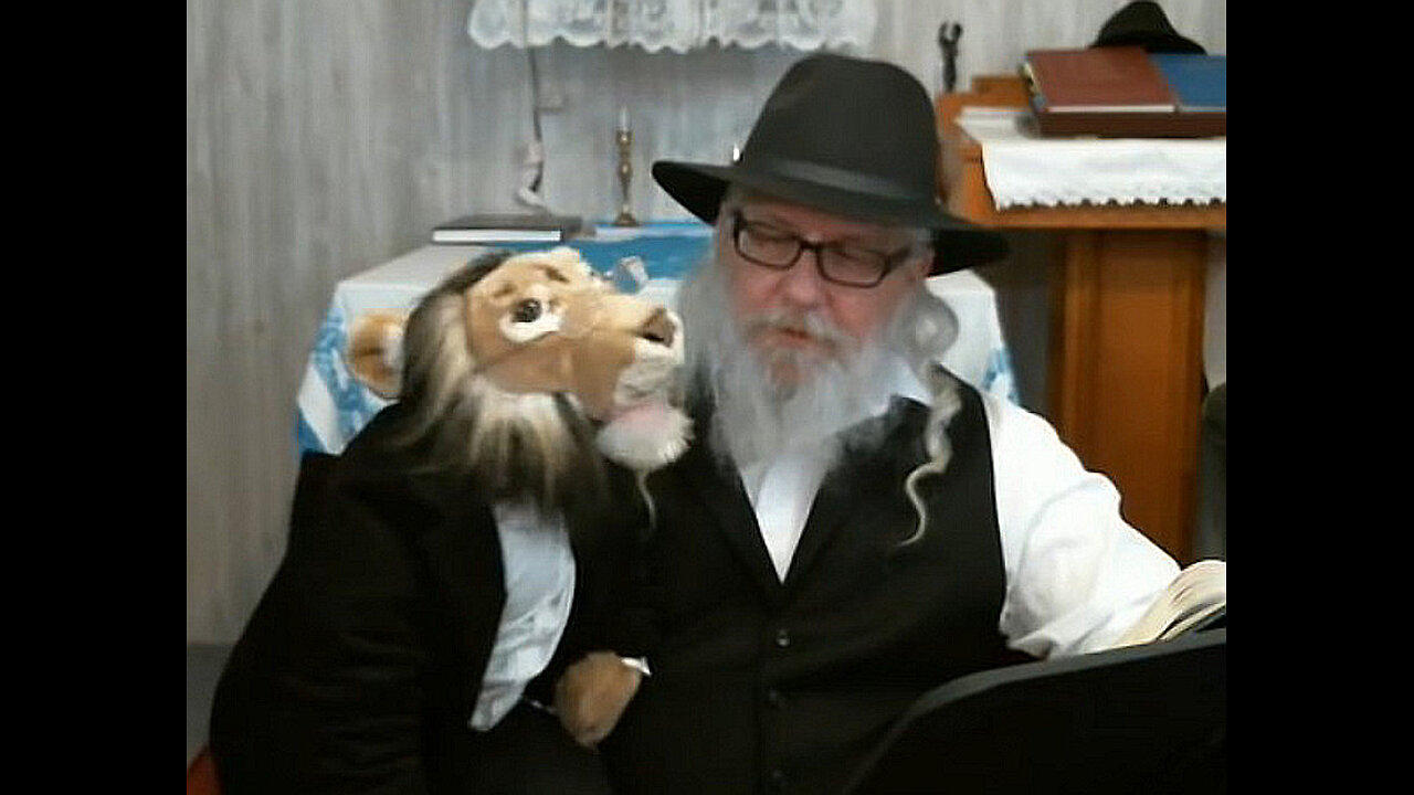 Zeyde's Story Corner - Ep 006 - One News Page VIDEO