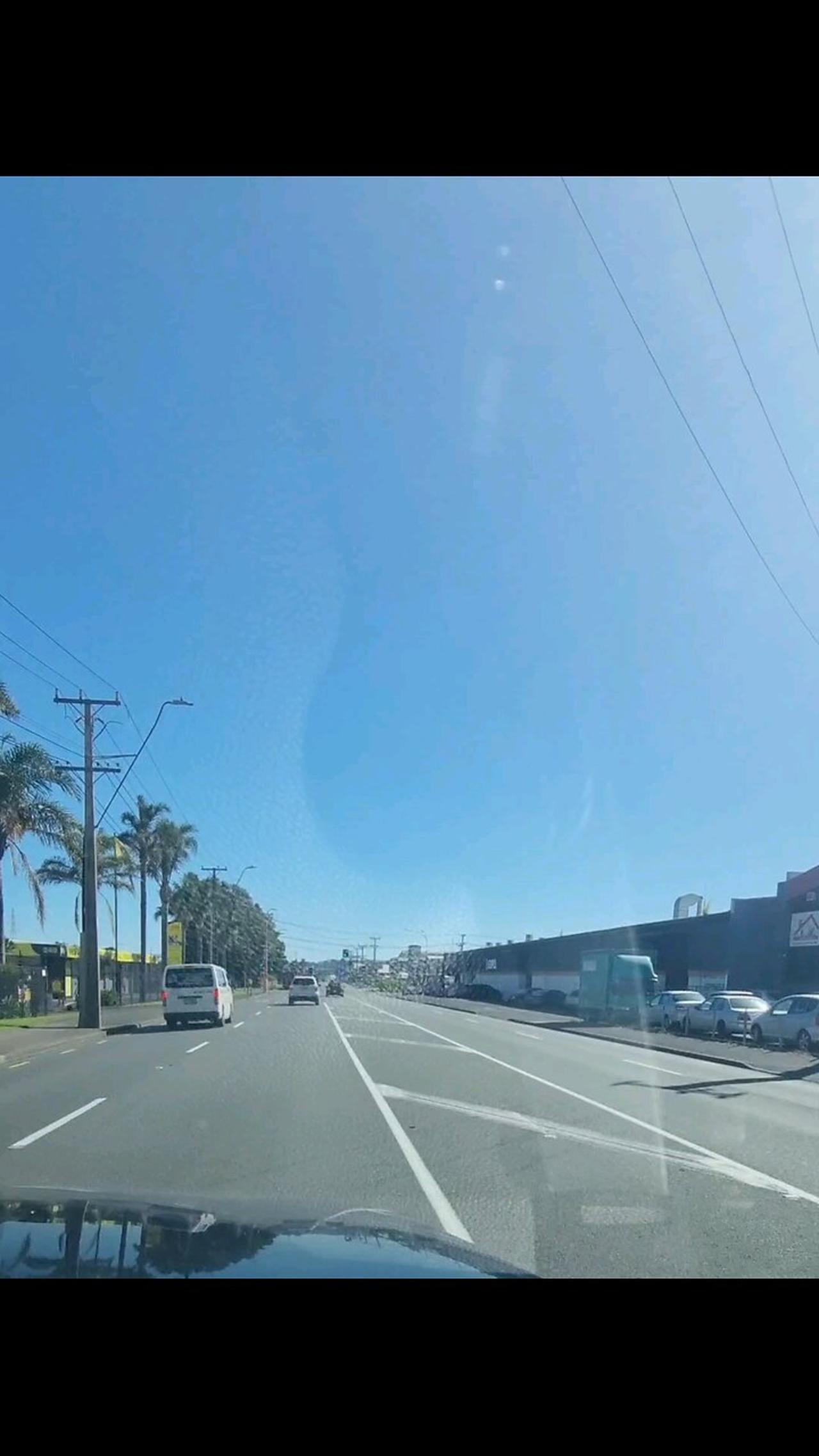 woman too busy looking at the mirror, applying - One News Page VIDEO