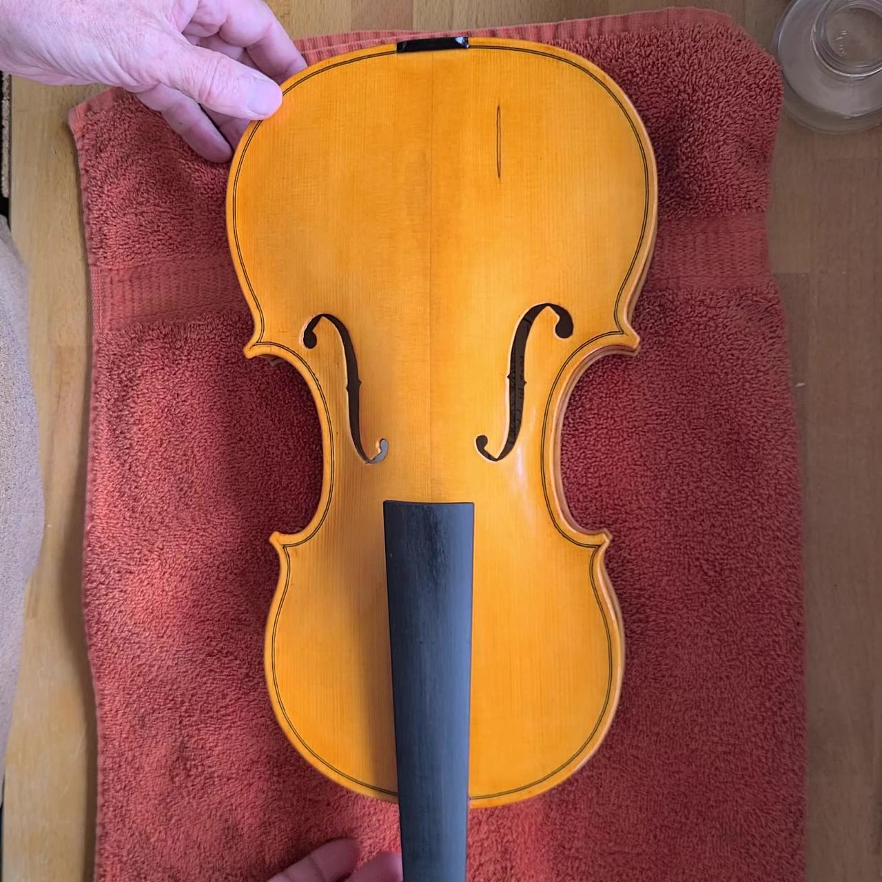 Moeson Ranne varnish finish - One News Page VIDEO