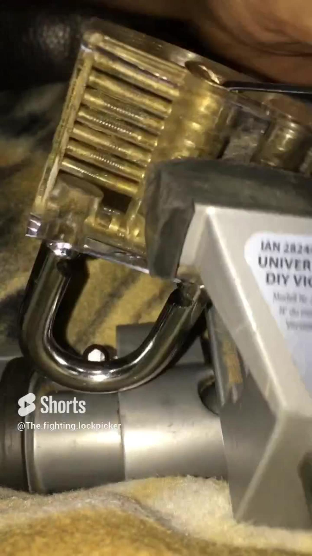 my first time ever zipping a clear padlock - One News Page VIDEO
