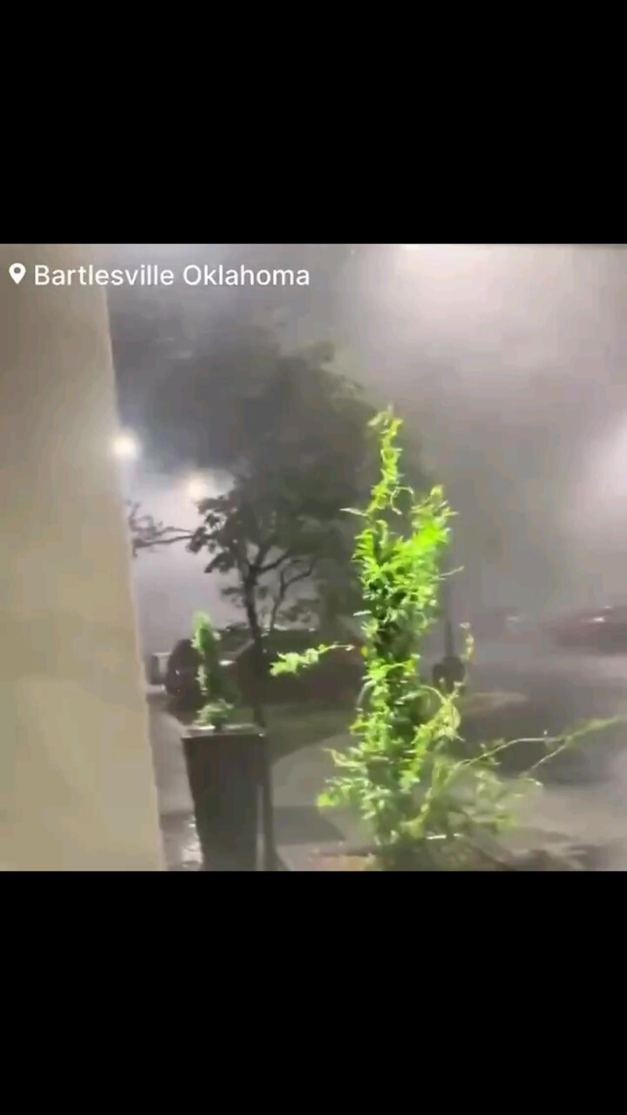 OKLAHOMA 🚨 Tornado hits the Hampton Inn in - One News Page VIDEO