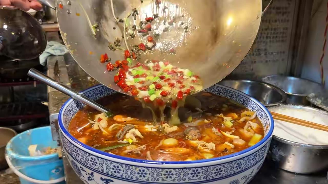 Buy and Eat, super delicious offal and meat soup - One News Page VIDEO