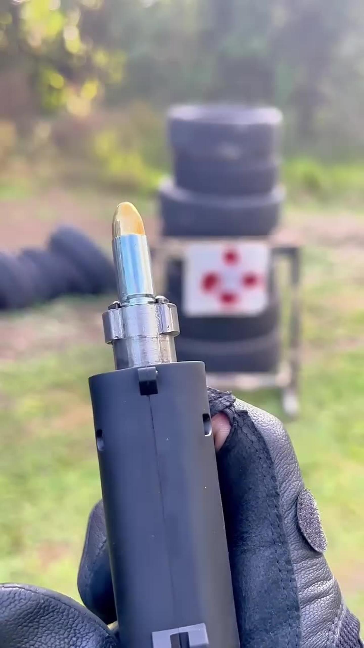 Gotta reload to keep shooting - One News Page VIDEO