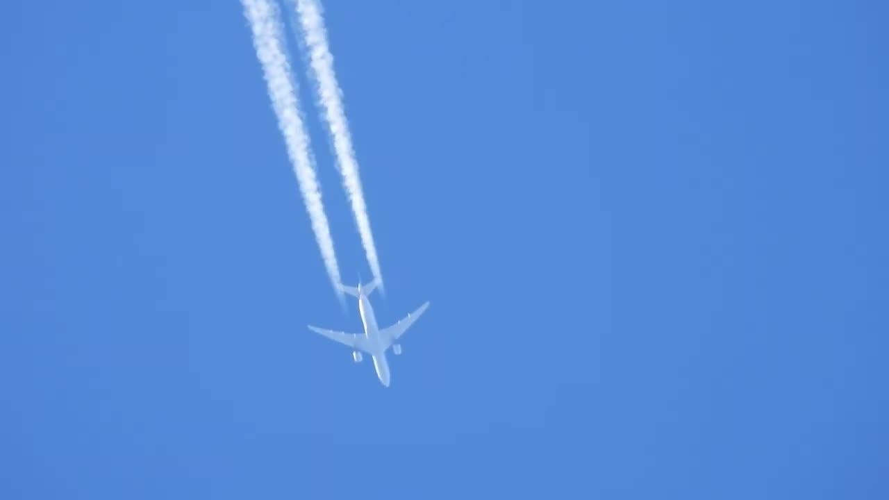 high altitude plane spotting - One News Page VIDEO