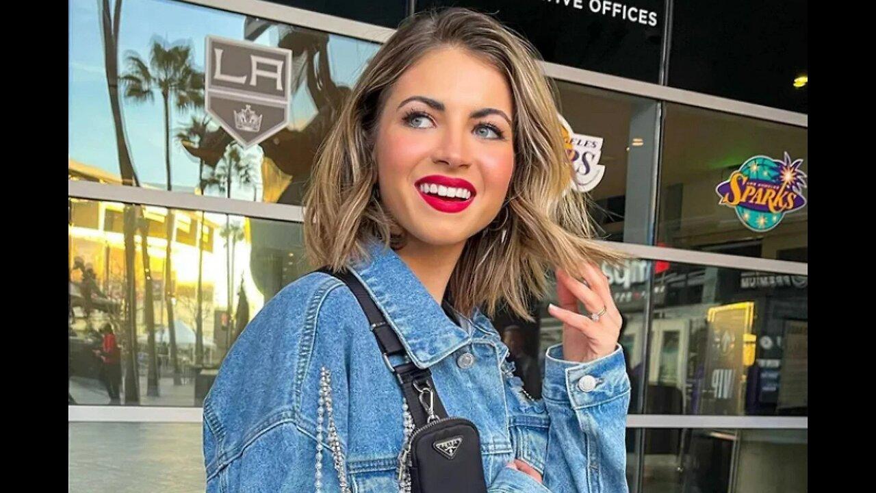 Without a Crystal Ball Netflix famous..Dancing - One News Page VIDEO