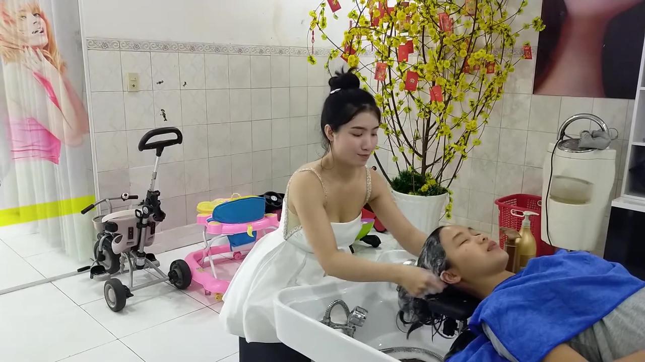 Ms Diem always provides the most perfect service - One News Page VIDEO