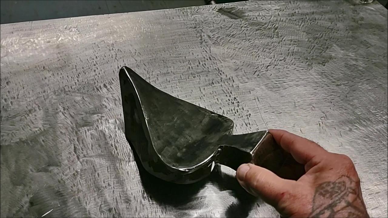 CUSTOM HARLEY CHOPPER GAS TANK FABRICATION - One News Page VIDEO