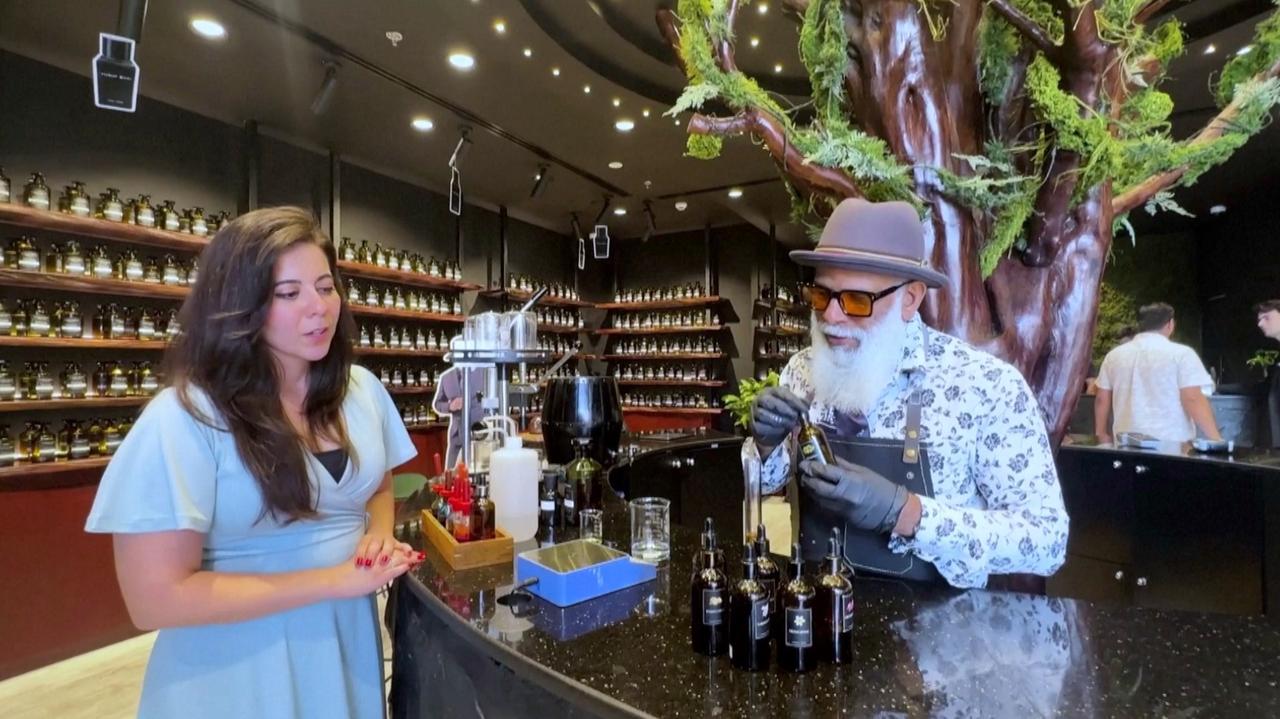 Scent Expert 'Dr. Perfume' Recreates Cherished - One News Page VIDEO