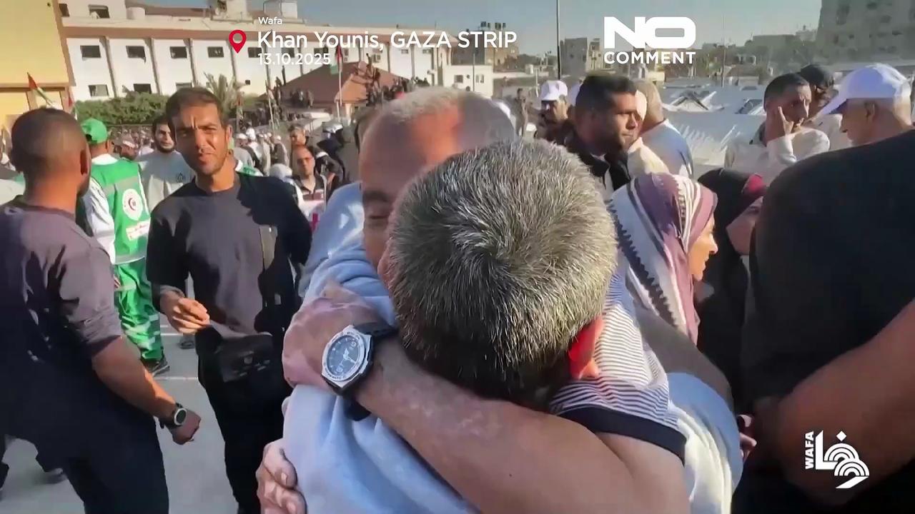 Freed Palestinian prisoners return home under - One News Page VIDEO