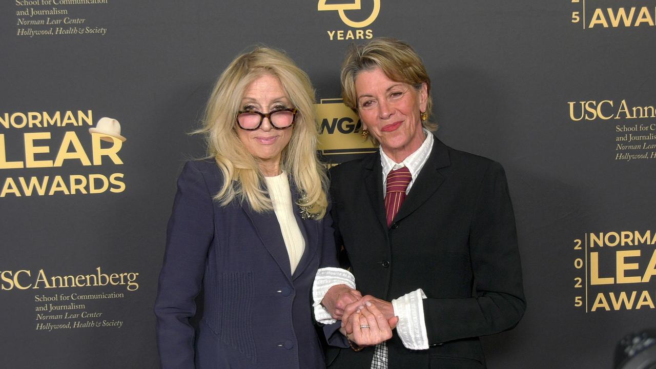 Judith Light and Wendie Malick attend the 2025 - One News Page VIDEO