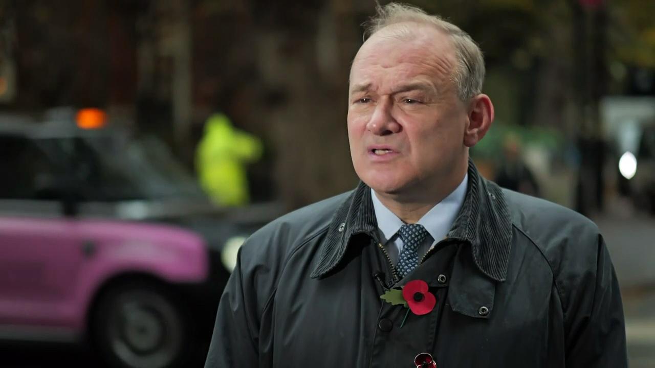 Lib Dems: Trump 'undermining' BBC - One News Page VIDEO