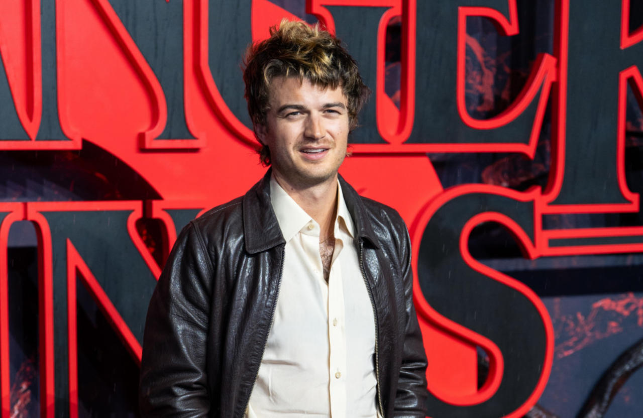 Joe Keery donned original Stranger Things - One News Page VIDEO