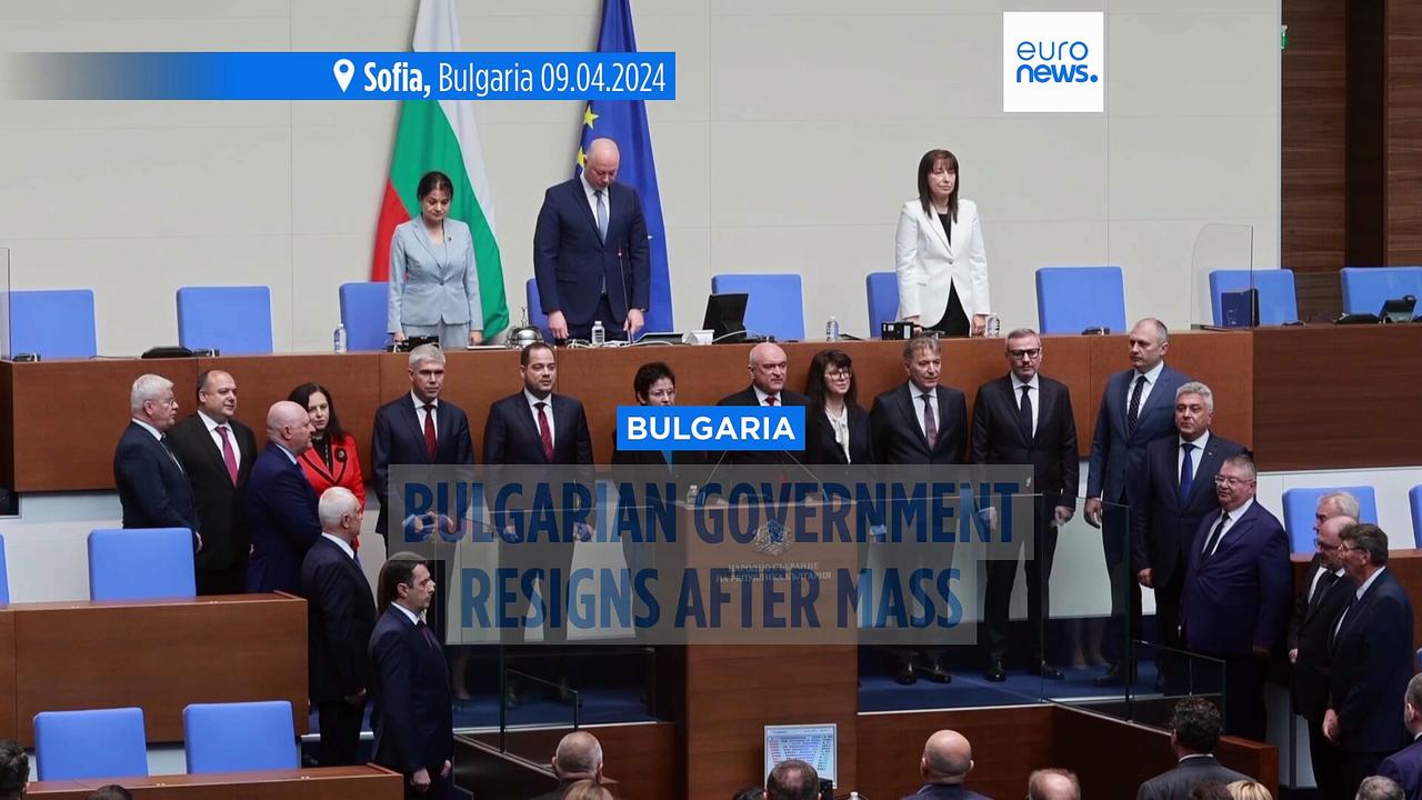 Bulgarian government resigns after mass - One News Page VIDEO