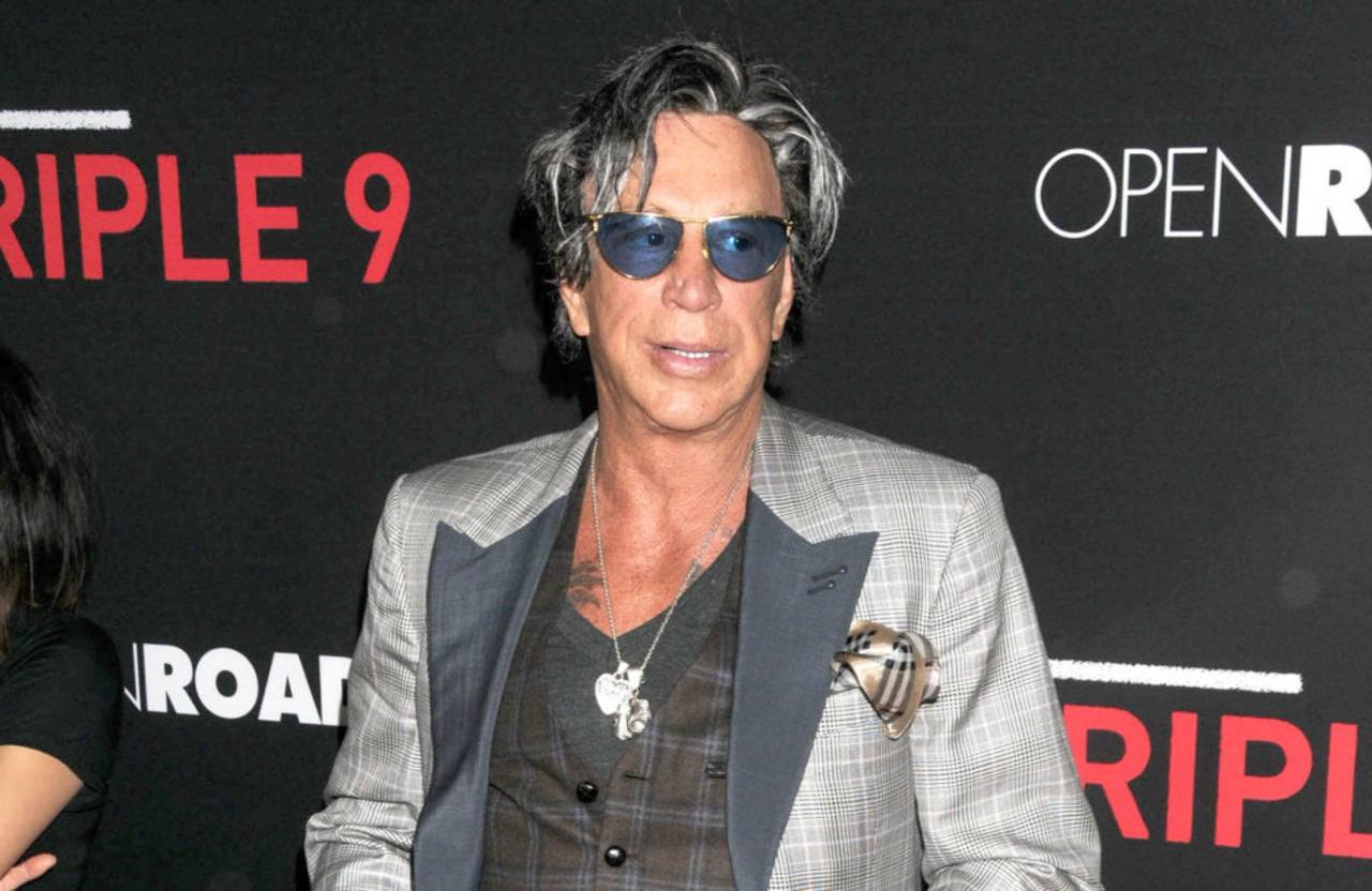 Mickey Rourke reportedly facing eviction from - One News Page VIDEO