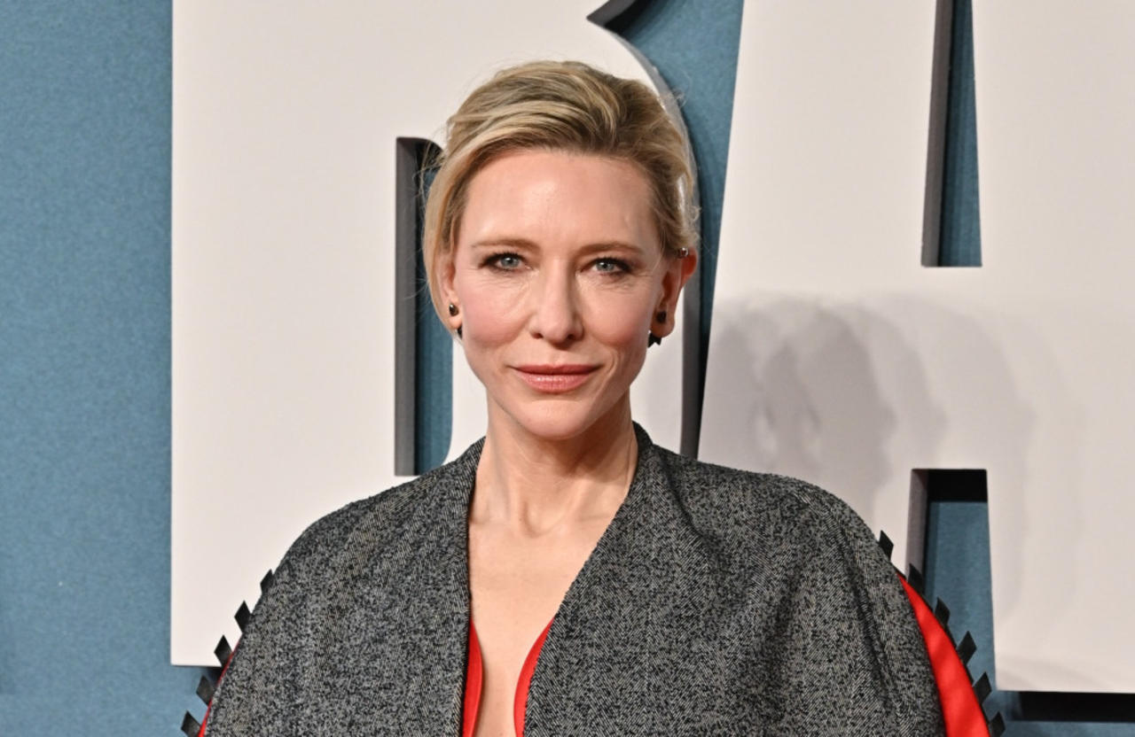 Cate Blanchett has signed up for How to Train - One News Page VIDEO