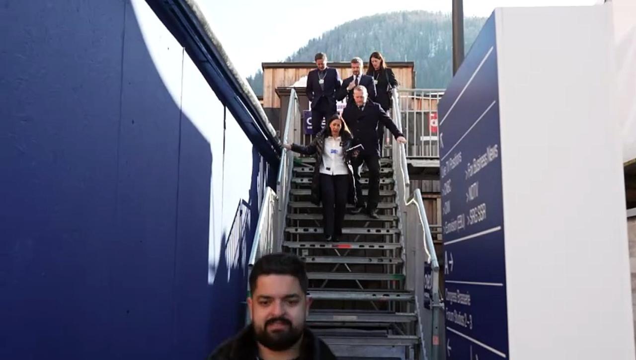 David Beckham in Davos amid Brooklyn feud - One News Page VIDEO