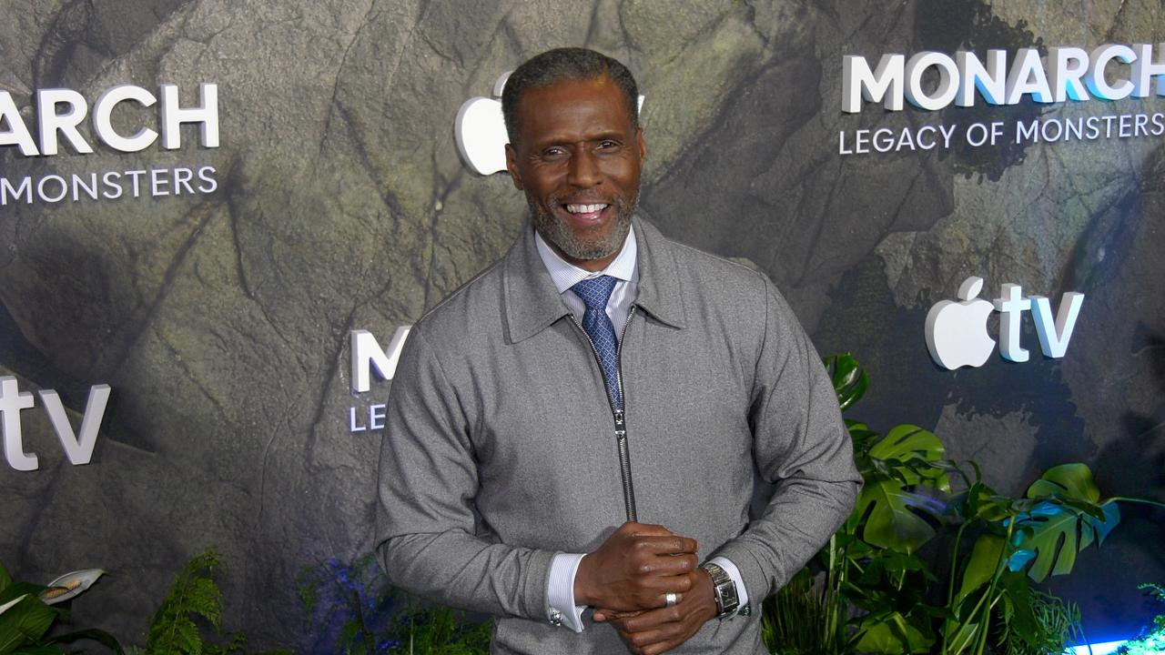 Curtiss Cook attends the world premiere of - One News Page VIDEO