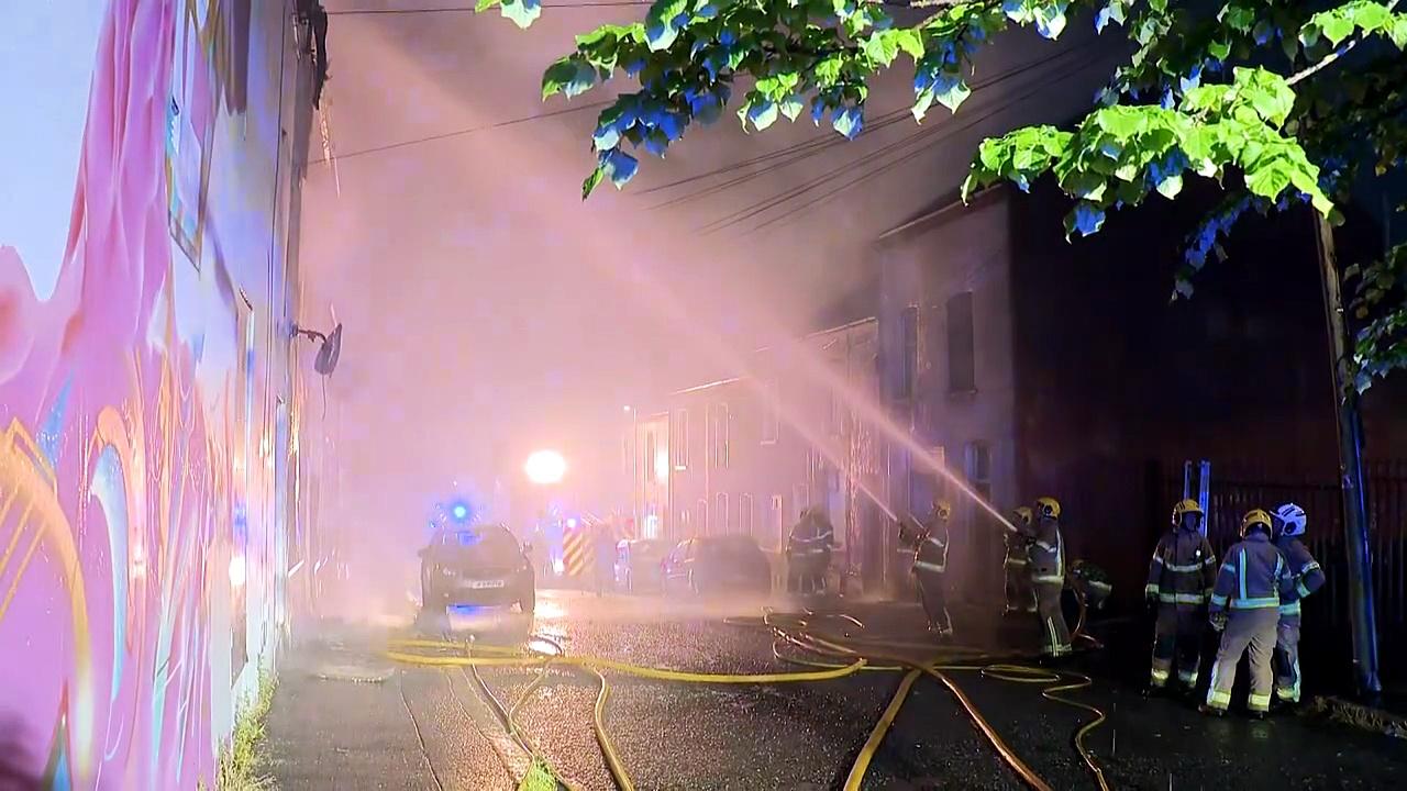 Homes and cars set alight in Belfast unrest - One News Page VIDEO