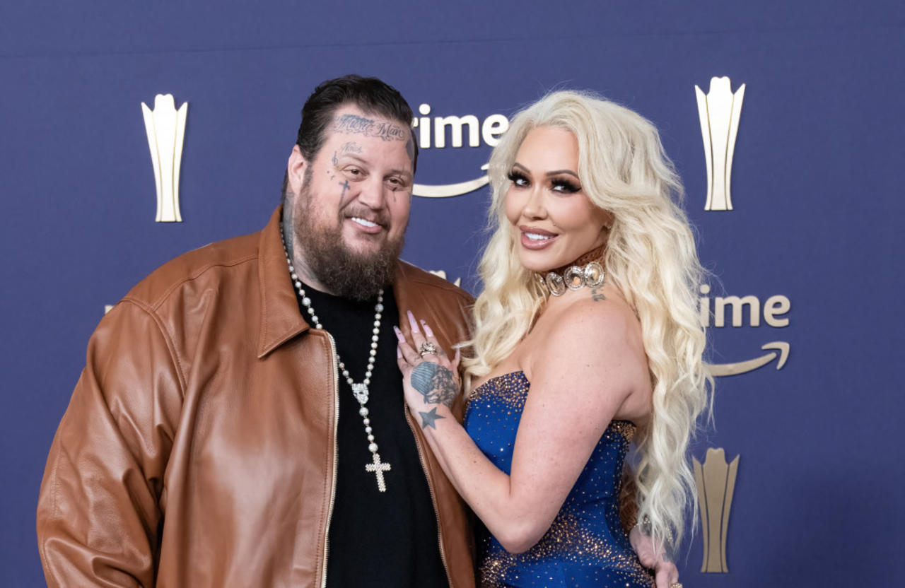 Bunnie XO reveals argument with Jelly Roll that - One News Page VIDEO
